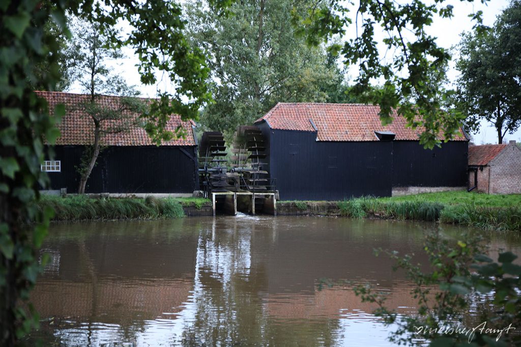 holland - van gogh village nuenen.